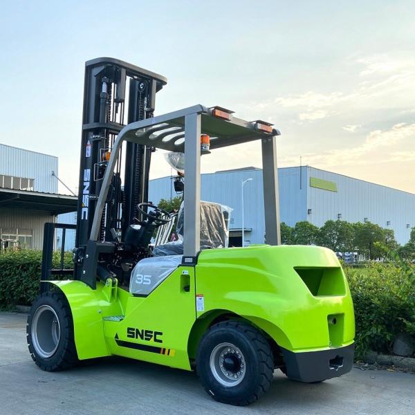 Quality YUNNEI 37/42 KW 3.5 Ton Diesel Rough Terrain Forklift And Agricultural for sale