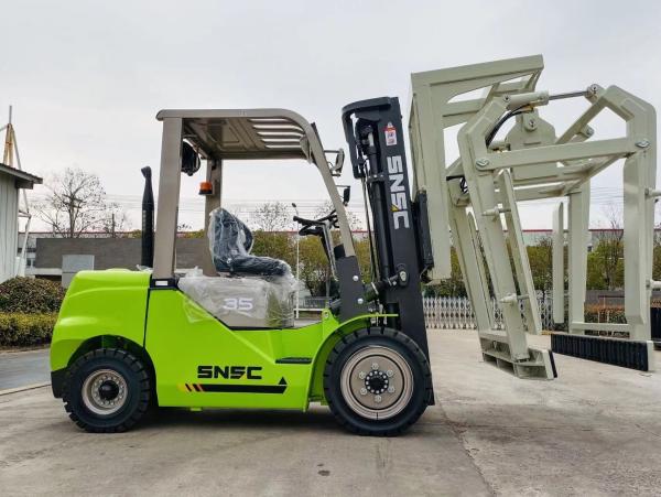 Quality YUNNEI 37/42 KW 3.5 Ton Diesel Rough Terrain Forklift And Agricultural for sale