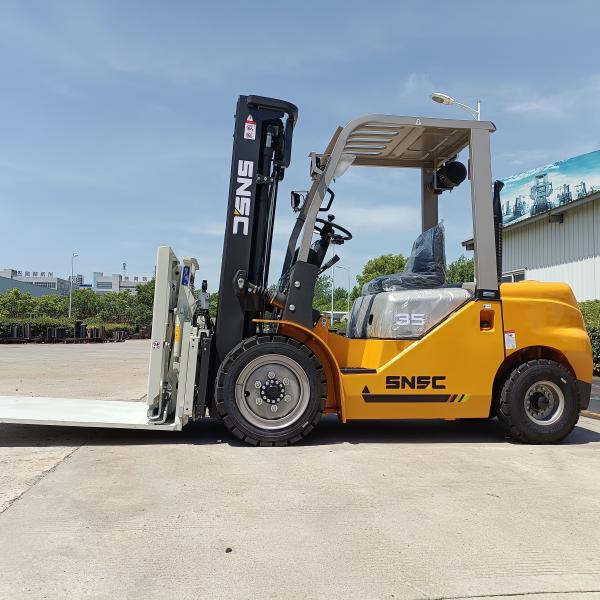 Quality Rough Terrain 3.5ton Diesel All Terrain Wheel Loader Forklift With Yunnei Engine for sale