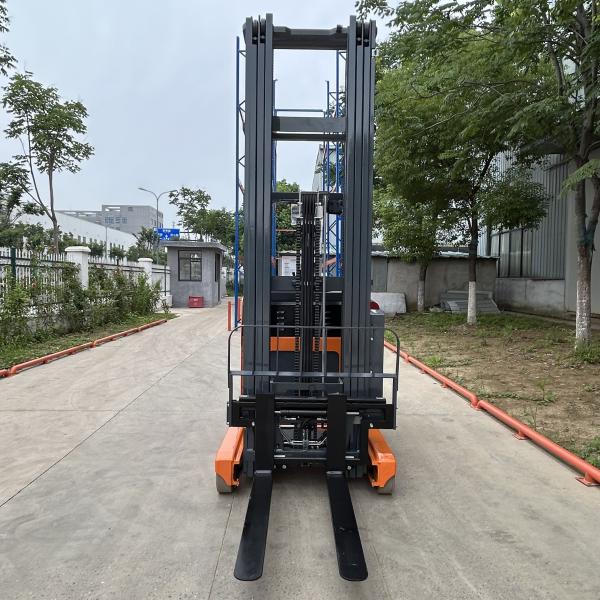 Quality AC Motor Electric Forklift SNSC 2T Electric Reach Truck with Triplex 7.5m Mast for sale