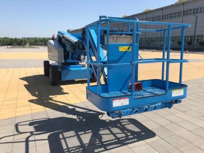 Cina 8000 kg Peso Autopropulsore Articolante Elevatore elettrico con 230 kg di limite di carico in vendita