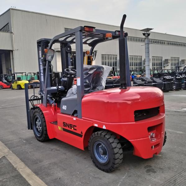 Quality Powerful Diesel Engine 4ton Rough Terrain Forklifts for Off Road Handling and for sale