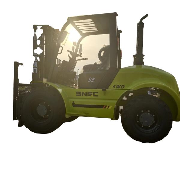 Quality 3.5 Ton 3000kg Triple Mast Diesel Forklift Off Road 4X4 Wheel Loader for Home on for sale
