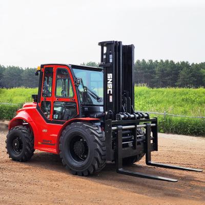 中国 SNSC 1.5T-10T 4x4 Or 4x2 Rough Terrain diesel engine forklift With EPA EV Engine 販売のため