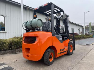Cina FL25 2.5 tonnellate SNSC LPG forklift con motore Nissan K25 in vendita