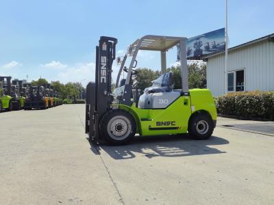 China 3 Ton Diesel Warehouse Forklift Strong Frame Durable Diesel Engine Stable Performance for sale