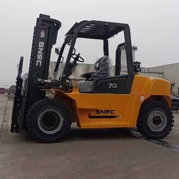China 7T Heavy Duty Diesel Forklift With Long-Life Engine Performance for sale
