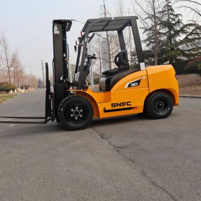 China Powerful 3 Ton Diesel Forklift 3000kg With Strong Lifting Performance for sale