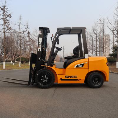 China Reliable 3 Ton Diesel Forklift Truck With Smooth Hydraulic Operation for sale