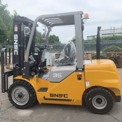 China SNSC 3.5 Ton Diesel Forklift Truck with Import Engine and LED Light for Heavy-Duty Industrial Use for sale