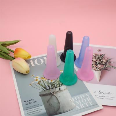 Cina Il massaggio foggiante a coppa foggiante a coppa Hijama di vuoto di 4 dei pc tazze di dimensione del silicone differente di alta qualità ha messo l'insieme foggiante a coppa del silicone in vendita