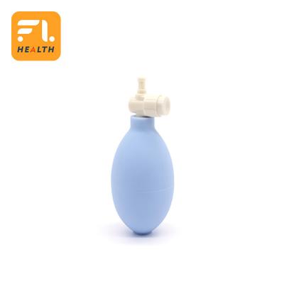 Cina Tubo flessibile di gomma del sifone della pompa del sifone della lampadina dello scolo di pompa del sifone della mano del pulitore della ghiaia del sifone dello scambiatore dell'acqua di aspirazione e di salto in vendita