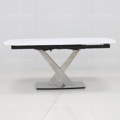 中国 椅子が付いているQianchengの大理石のダイニング テーブル 販売のため