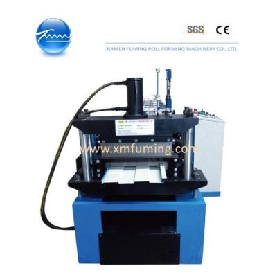 Cina Profil Cladding Roof Panel Roll Forming Machine Alta precisione in vendita