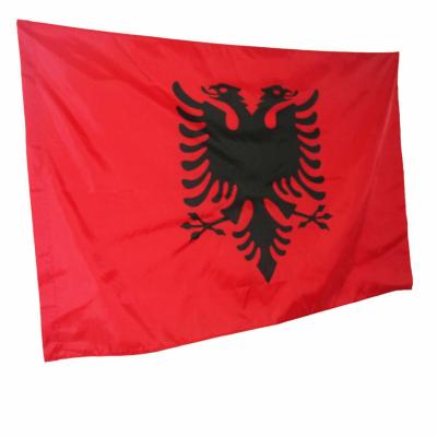 China Geflechtete Polyester Albanien Flagge 90x150cm Außen Leinwandkopf mit Grommets zu verkaufen