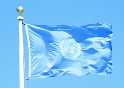 China Finished Double-stitched United Nations Flag Canvas Header Two Brass Grommets for sale