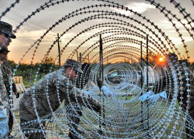 China Concertina Razor Wire for sale
