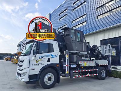 Cina JIUHE FAW 4*2 piattaforma di sollevamento idraulica camion 45m camion piattaforma di lavoro aerea montata con secchio in vendita