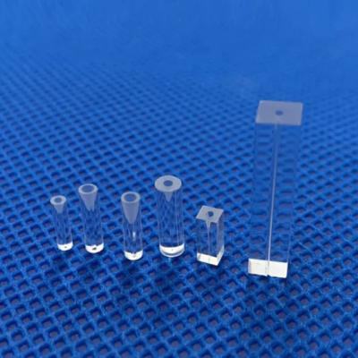 Китай Высокотемпературная устойчивость Кварцевые трубки Кварцевые волокно рукава ID0.126mm с роговым рогом на концах продается