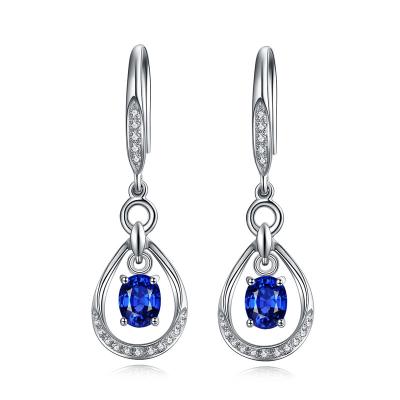 China Women 18k Gold Gemstone Earrings Natural Sapphire Stud Earrings for sale