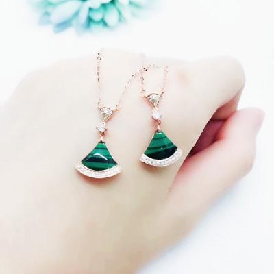 China Natural Malachite Gold Gemstone Necklace 7 x 8mm Size With Green Color for sale