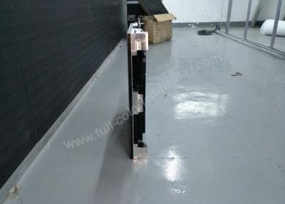 Cina Quadro comandi dell'interno del LED dell'affitto del portatile P6 con 576x576mm che fondono sotto pressione 1/8 di ricerca in vendita
