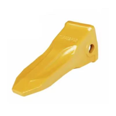 China Excavator DH300 Daewoo Bucket Teeth HRC45 - 55 Bucket Teeth Adapters 2713-1220-40 for sale