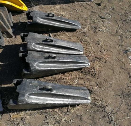 Quality Excavation Shovel Tooth Construction Projects Hyundai Bucket Teeth 61Q6-31390 for sale