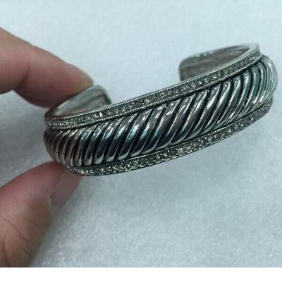 China (B-04) Design jewelry fahsion Sculpted Cable Cuff Bracelet with crystal bracelet for sale