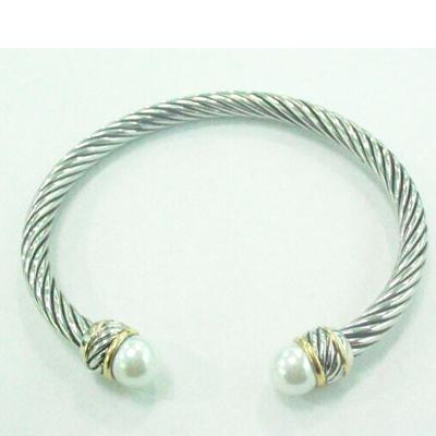 China (B-05) Cable Class Bracelet with Pearl & Gold Hot Sale Designer Fashion Bracelet for sale