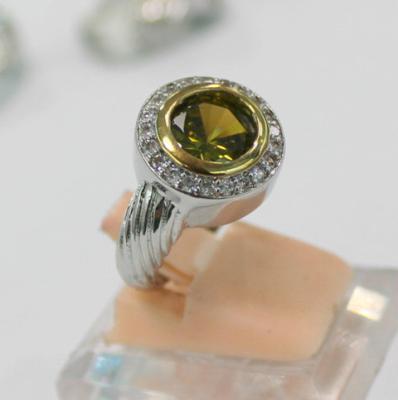 China (R-61) Designer Silver Jewelry Green Cubic Zircon Ring for sale