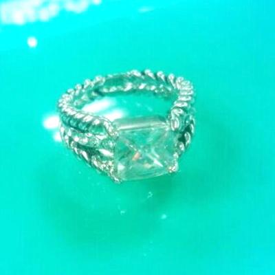 China (R-28) 2015 New Style Designer Jewelry Silver Plated Ring with Clear Cubic Zircon for sale