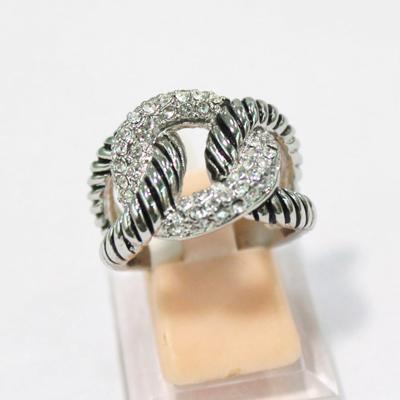 China (R-19) Designer Fashion Jewelry Pave Cubic Zircon Crossover Silver Ring for sale
