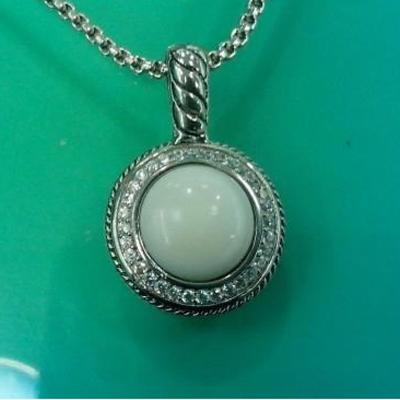 China (N-88) Women's Fashion Silver Plated Jewelry White Agate Cubic Zircon Pendant Necklace for sale