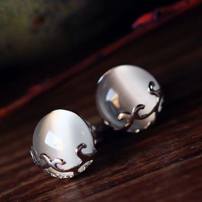 China Sterling Silver White Moon Stone Stud Earrings Vintage Thai Silver Jewelry (E11065) for sale