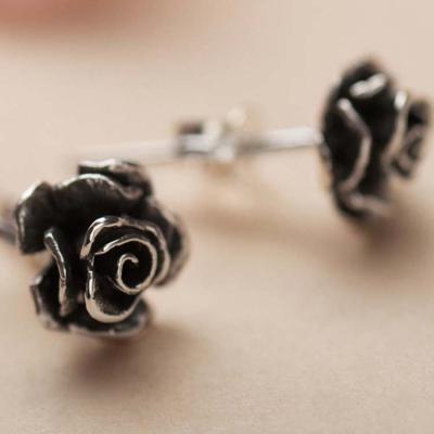 China Women Sterling 925 Silver Rose Design Black Rhodium Plated Stud Earrings (034970) for sale