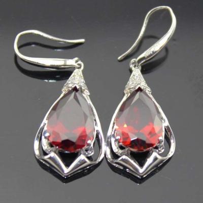 China Fine Jewelry 925 Sterling Silver Garnet Cz Dangle Drop Earrings (PSJ02944) for sale