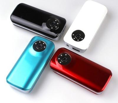 Cina Banca portatile universale di potere della banca 5600mah di potere in vendita