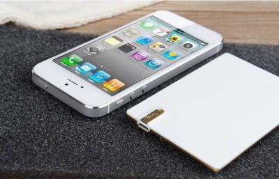 Китай Блок батарей 2000mAh USB компактной универсалии перезаряжаемые для перемещения продается