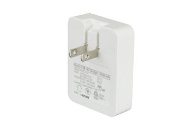 Cina La CCE portatile 21W, adattatore doppio 4200mA del caricatore di viaggio di USB di CA di USB 4.2A in vendita