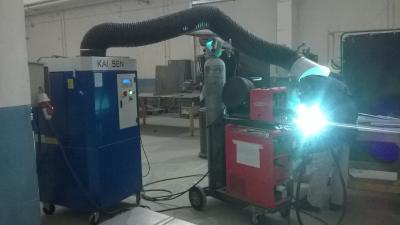 Cina Sistema mobile dell'attrezzatura della raccolta di polvere dell'estrattore del vapore per il processo di saldatura in vendita