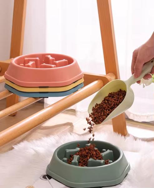 Quality Anti Slip Anti Choke Feeding Bowl Eco Friendly PP Plastic Dog Slow Feeder Bowl for sale