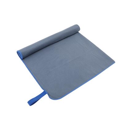 중국 보들보들한 살결 우호적 냉각 맞춘 체육관 수건은 100% 폴리에스테르를 부피를 크게 합니다 판매용