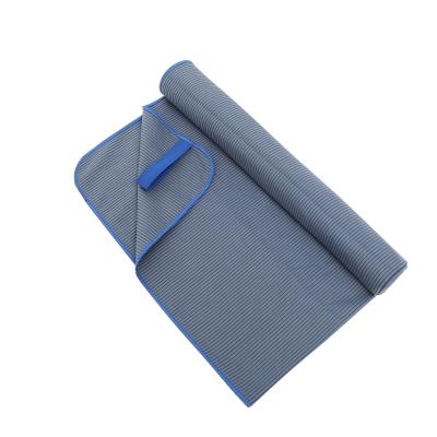 중국 보들보들한 살결 우호적 냉각 맞춘 체육관 수건은 100% 폴리에스테르를 부피를 크게 합니다 판매용