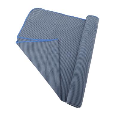 중국 보들보들한 살결 우호적 냉각 맞춘 체육관 수건은 100% 폴리에스테르를 부피를 크게 합니다 판매용