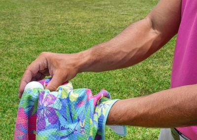 中国 Microfiberの注文のゴルフ タオルはロゴの速い乾燥を個人化した 販売のため