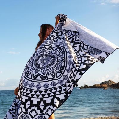 Cina Vendita a caldo Large Printed Quick Dry Sand Free Polyester Cotton Microfiber Custom Beach Towel With Logo Print in vendita