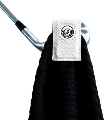 China Customized Embroidery Logo Heavy Duty Carabiner Clip Convenient Hook Loop Fastene Premium Microfiber Waffle Golf Towel for sale