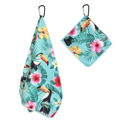 China Custom Size Embroidered Golf Towel Pretty Design Solid Color for sale