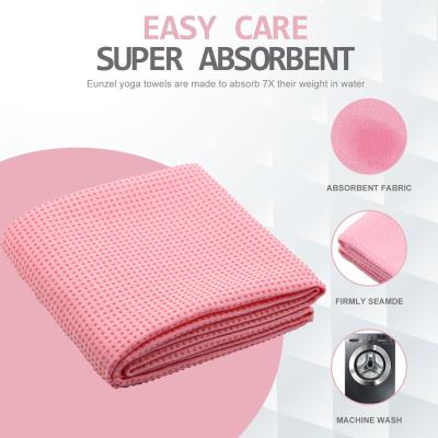 China Eco Friendly Non Slip Digital Printed Yoga Microfiber Mat Towel With Corner Pockets for sale